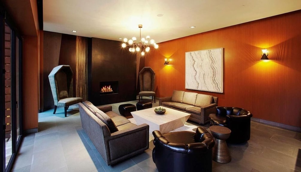 Stylish Unit W/ Outdoor Pool By Bush Presidential Center - Highland Park, TX