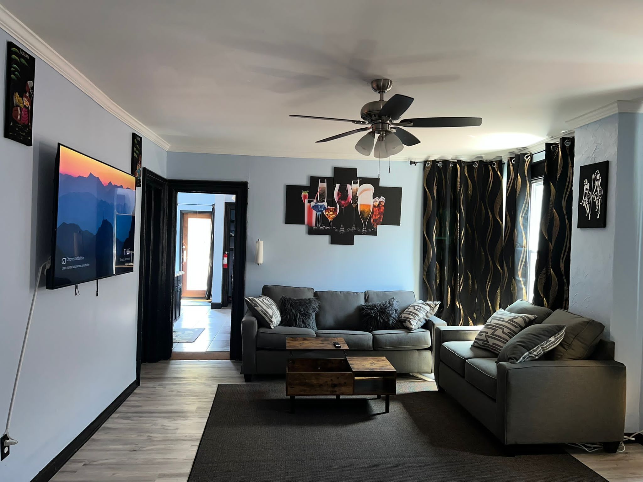 Downtown Buffalo Entire 6 Bedrooms House With Ac, Wifi , And Private Parking - Buffalo, NY