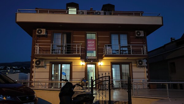 Selçuk Apart - Gökçeada