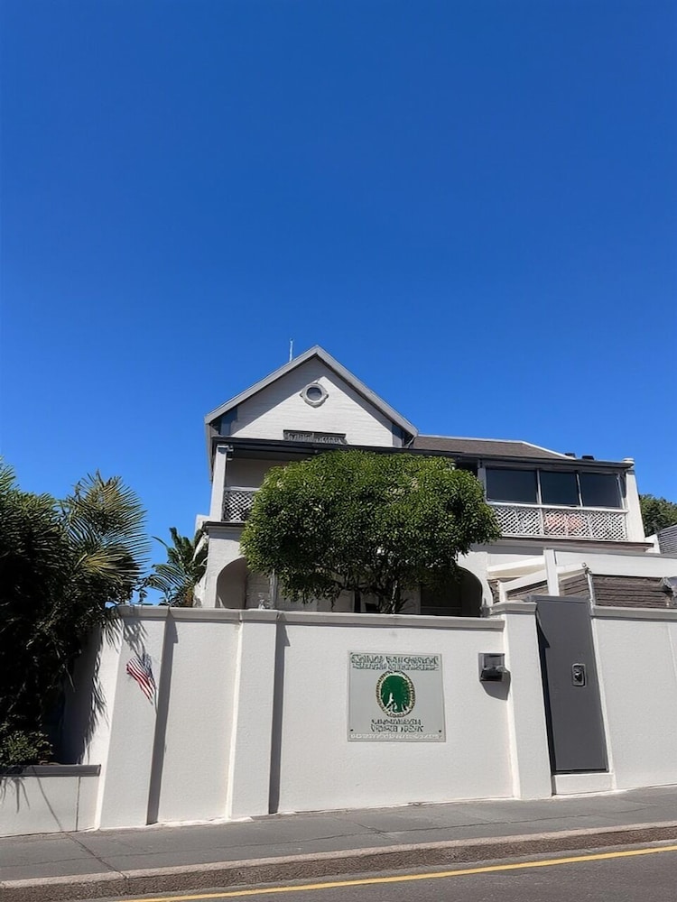 Green Elephant Backpackers - Cape Town