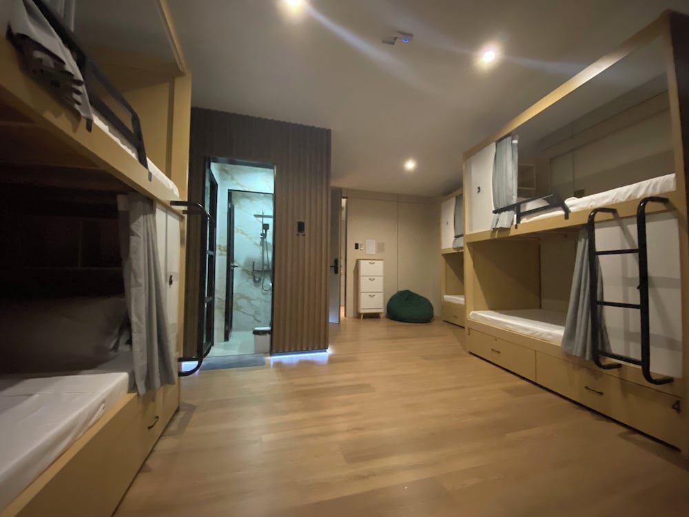 Buenasentro Hostel - Makati