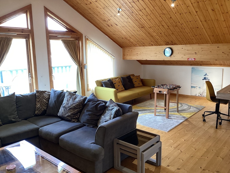 Honeypot Lodge\nscandinavian Style, On-site Golf Course. - Norfolk