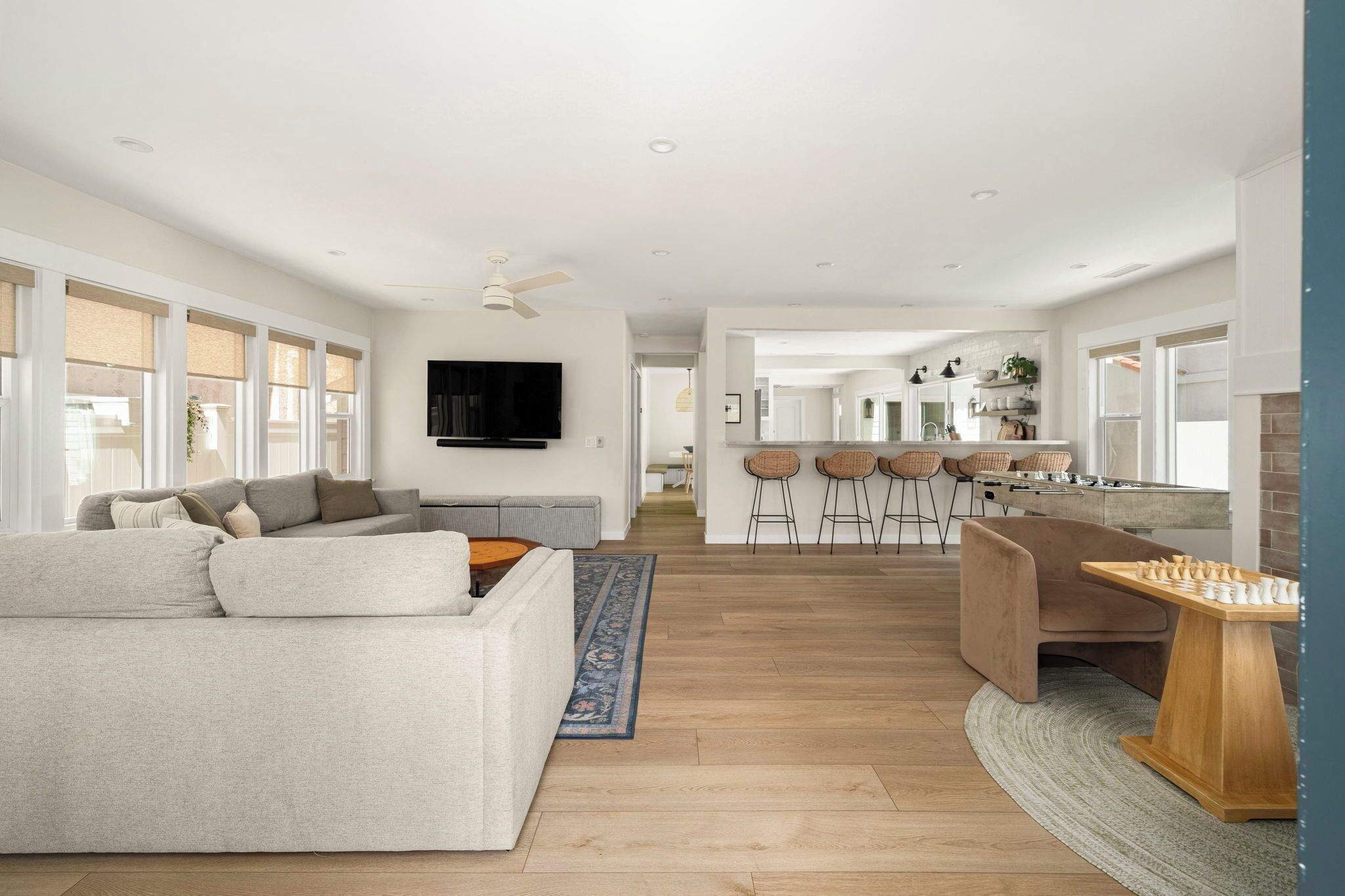 Belmont Beach Escape: Private Pool And Hot Tub + Steps To The Sand - Long Beach, CA