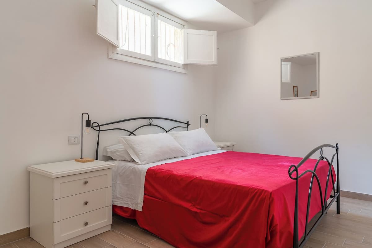 Apartamento Comfort, 2 quartos (Apartment) | Ferro/tábua de engomar, Wi-fi grátis, roupa de cama fornecida