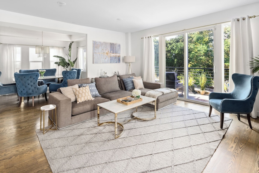 Beautiful Hollywood Hills Villa-heat Pool, Hollywood Sign Views, Iconic Location - Beverly Hills, CA