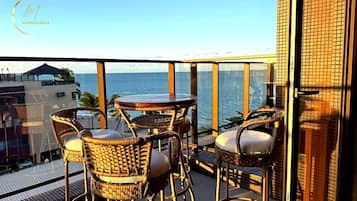 Quarto Triplo | Refeições ao ar livre