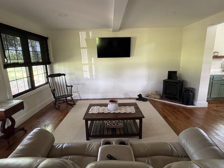 Quiet Farmhouse On 4 Acres, 2 Bedroom, Close To Town, Denton Md - Denton, MD