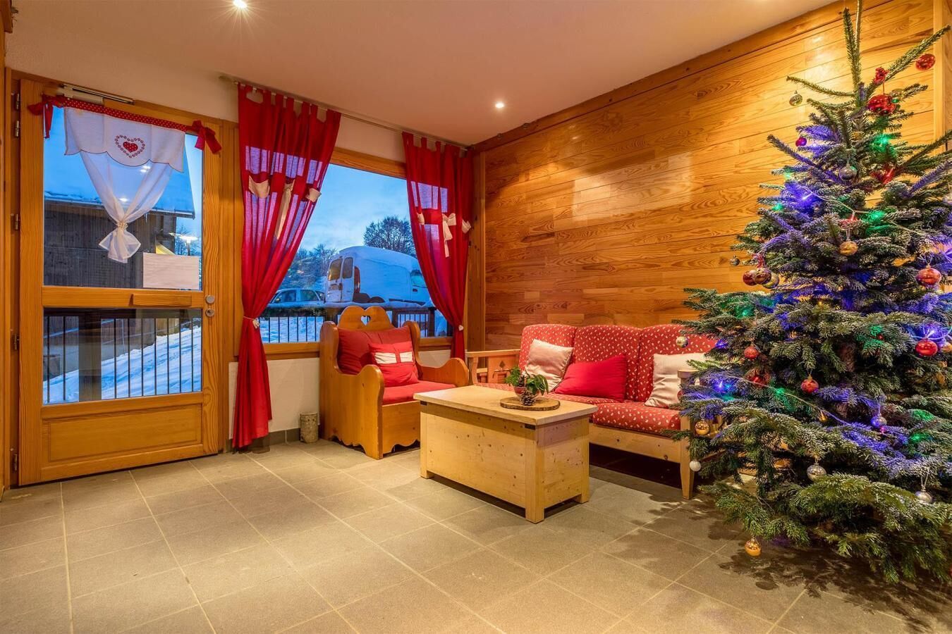Wifi, à 100m Des Pistes De Ski, Piscine, Sauna, Balcon, Parking, Télévision, Casier à Ski, 35-42m² - La Féclaz