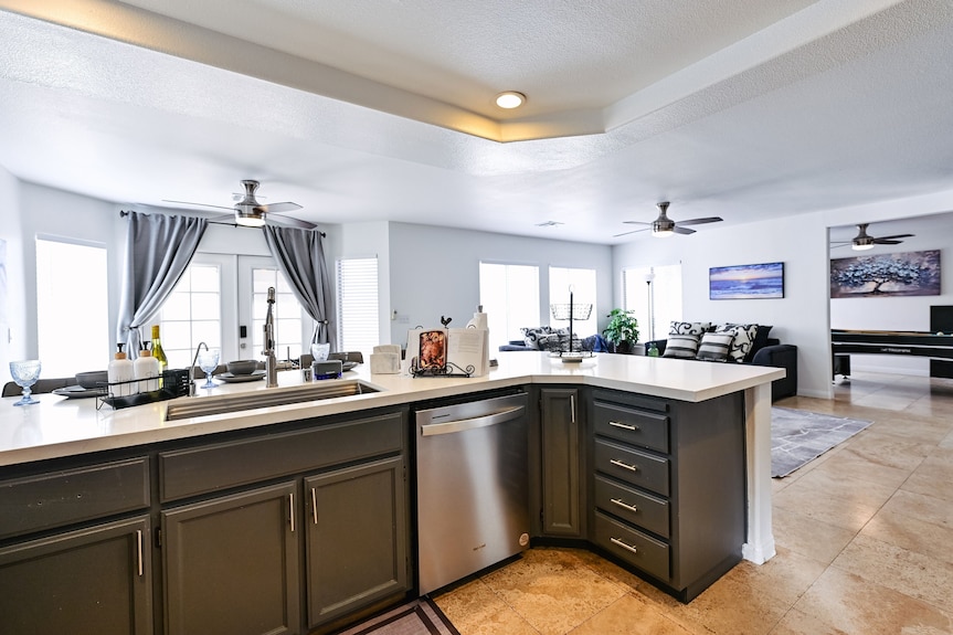 Vila Royal-4bd Pool, Games And Ultimate Vegas Vibes - Las Vegas, NV