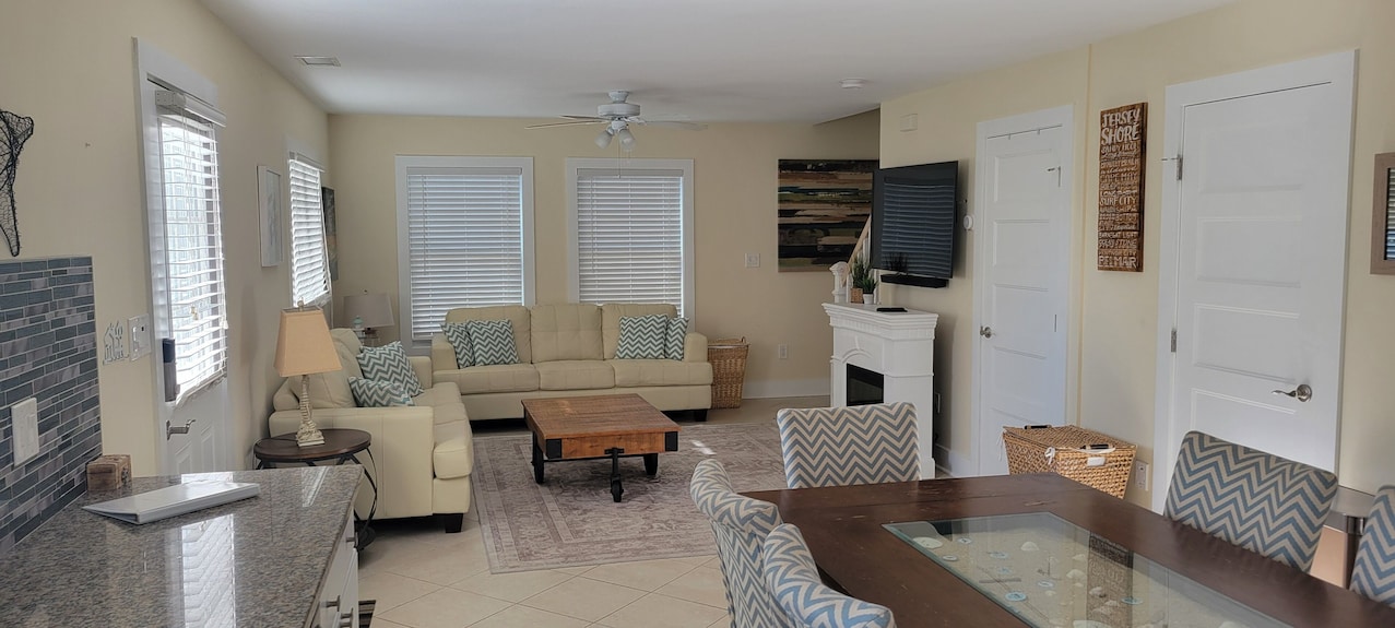 Oceanblock Paradise Beach House In Belmar - Pool, Ac, Wifi., Steps To Beach - Belmar, NJ