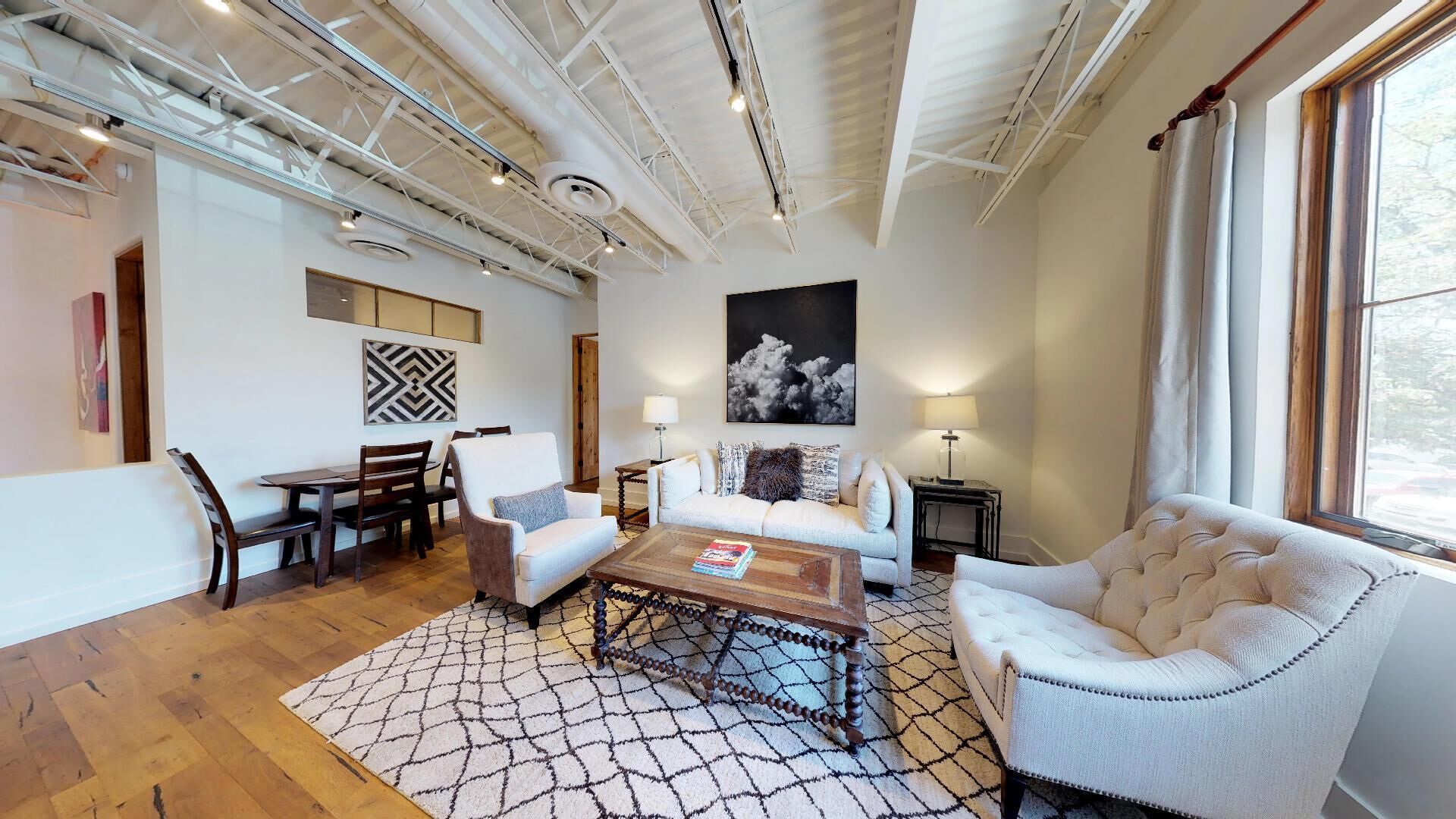 The Lincoln 201, 2 Bed / 2, Bath Luxury Loft Style Condo - Santa Fe, NM