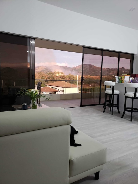 5* 2 D Mount\nview+airport+\npool+3 Bed +Bb Crib+ - Bajos del Toro