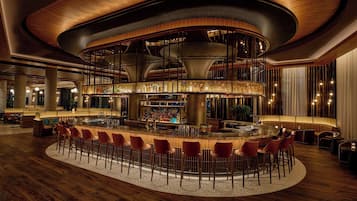 Serve almoço e jantar