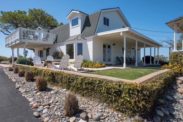 Hidden Acre Vineyard Estate - San Miguel, CA