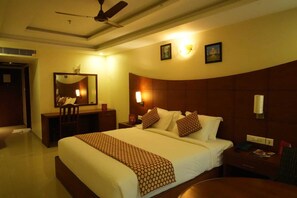 Secretária, secretária adequada para computadores portáteis 