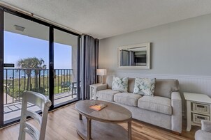 Condo, 1 quarto | Área de estar