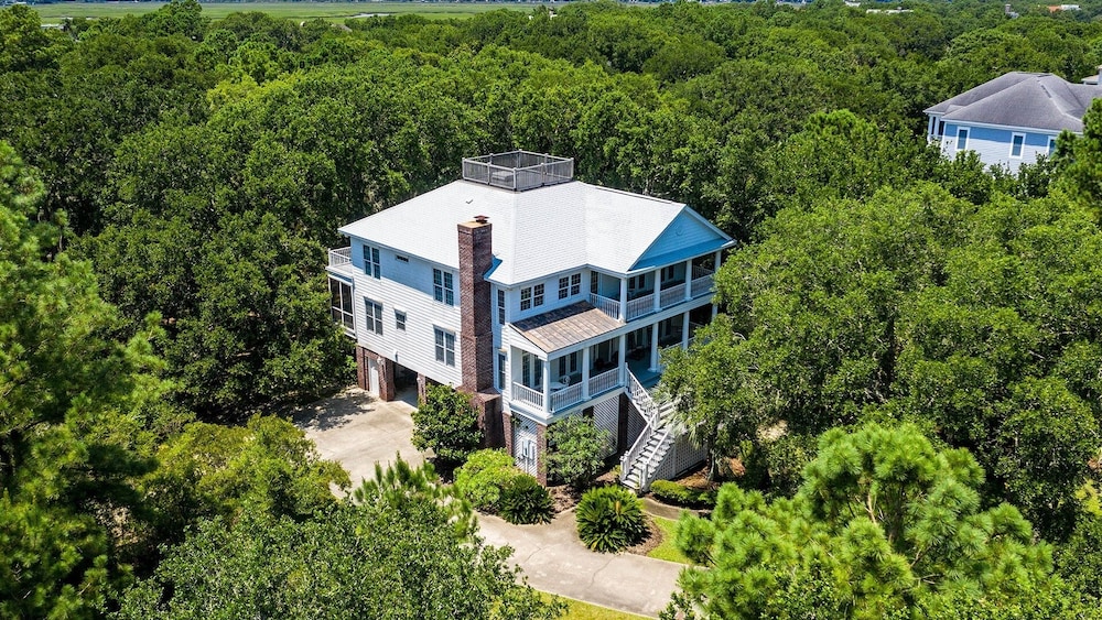 Sunny Days 5 Bedroom Home - Georgetown, SC