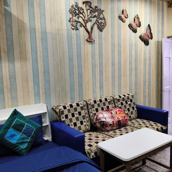 Sukoon Homestay With 6-bedroom, Cafe, Wifi On Mall Road Mussoorie - 穆索里