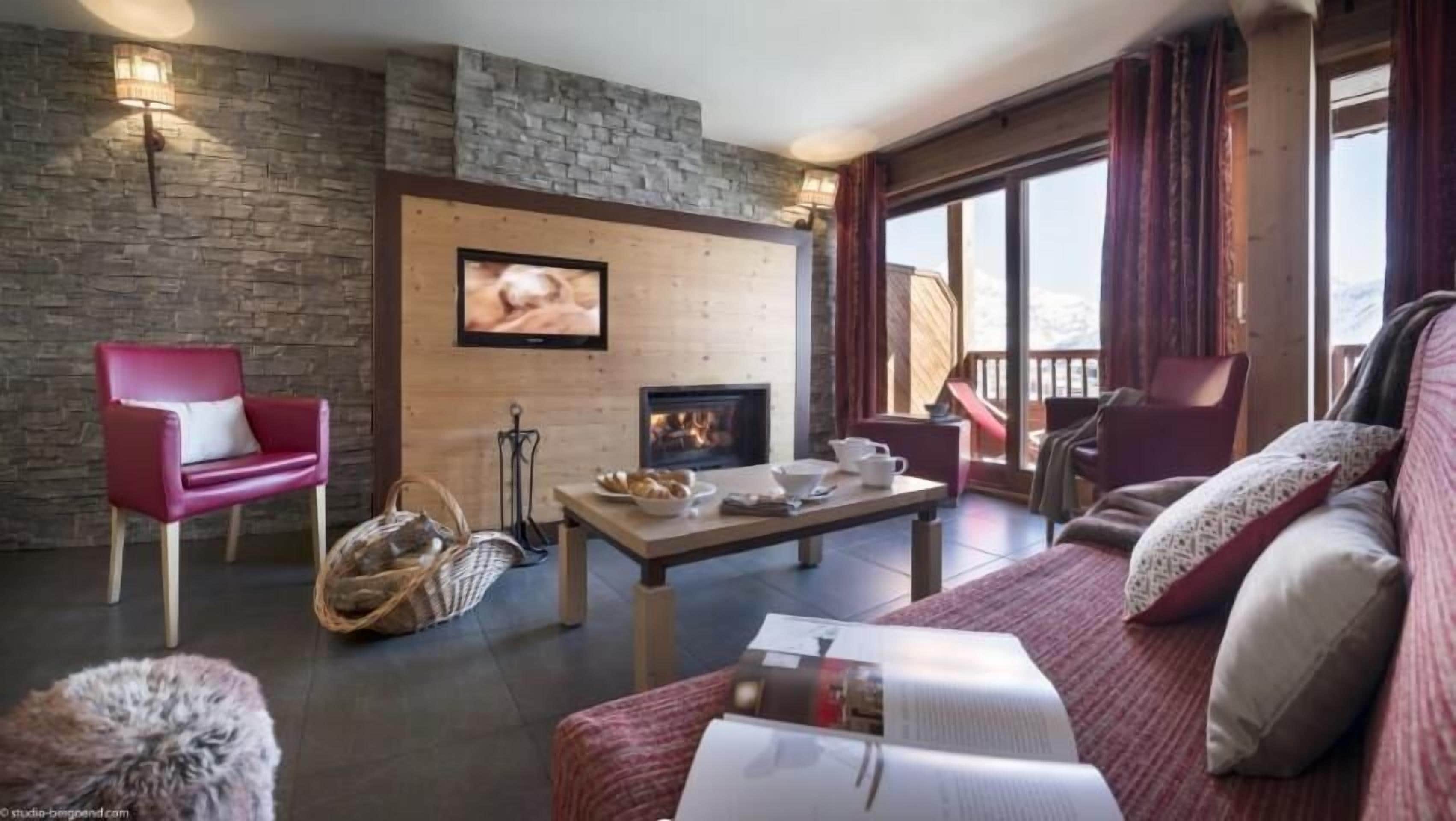 Wifi, Ski-in/ski-out & Foot Of The Slopes, Balcony, Fireplace Or Stove, Tv, Ski Locker, 100m² - Tignes
