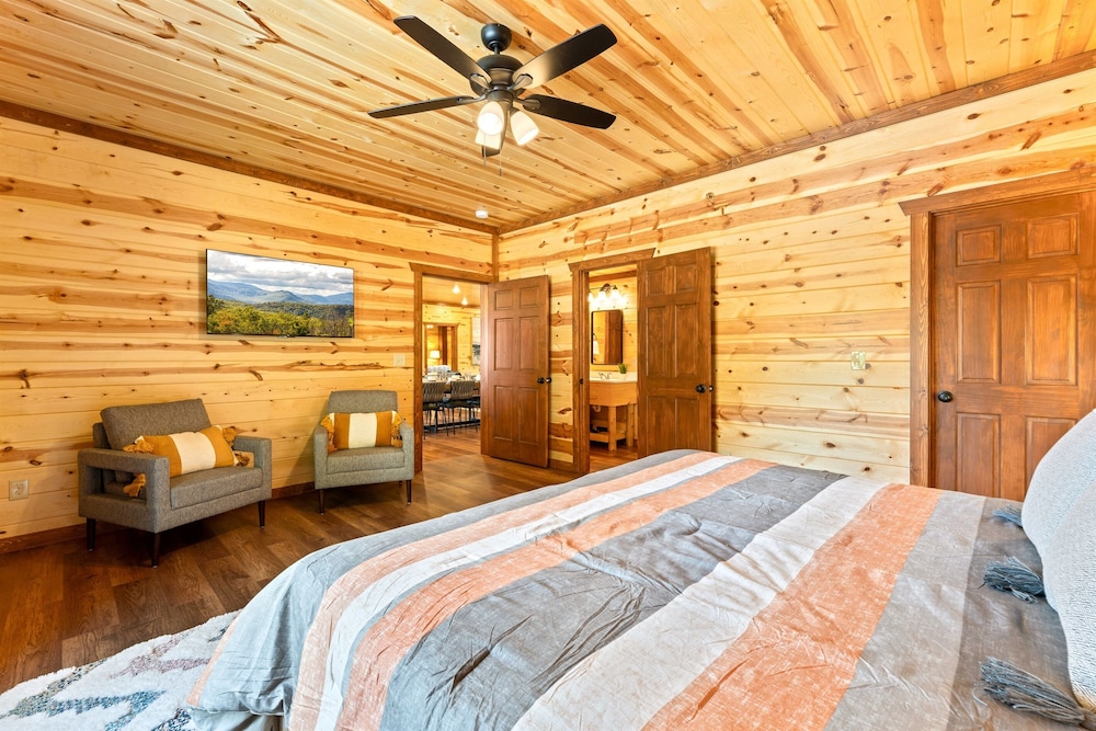 New 8BR Mountain Getaway | Close to PF | Private Heated Pool | Sleeps 28 - Sevierville | Vrbo