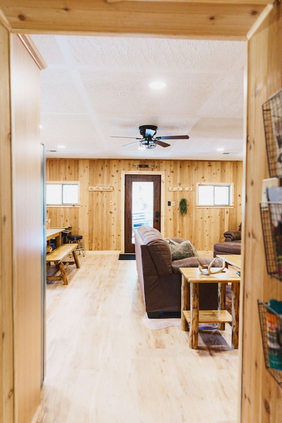 New Cabin | Hot Tub & Sauna - Hocking Hills State Park, OH