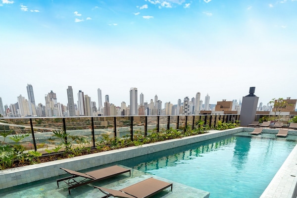 Apartamento família | Piscina | Piscina externa