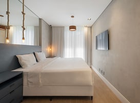 Apartamento grand | Espaço de trabalho para notebook, Wi-Fi de cortesia, roupa de cama