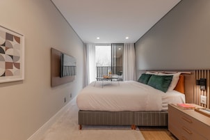 Apartamento elite | Espaço de trabalho para notebook, Wi-Fi de cortesia, roupa de cama