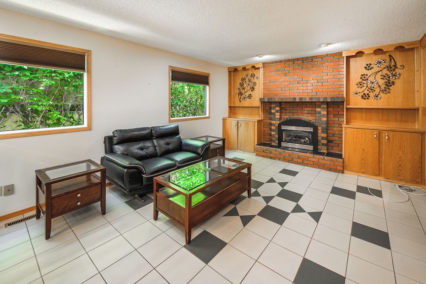 3bedroom 2full Bath Fully Fenced Yard Near Dt&yyc - Wilder Institute/Calgary Zoo