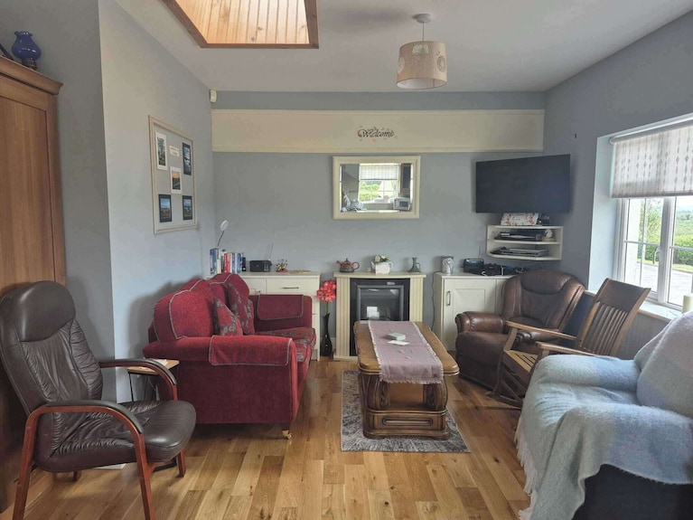 Nora's Cottage Mullagh, Kells - Sleeps 5 - Kells