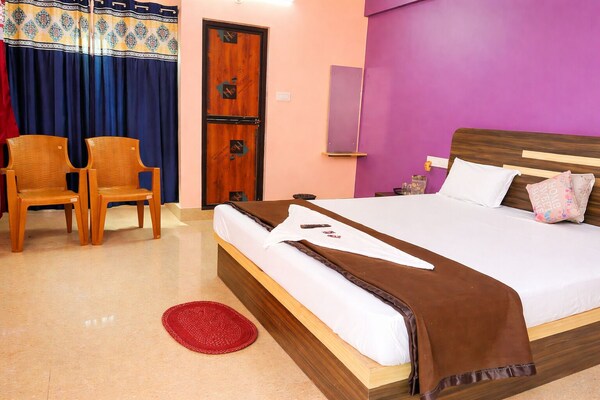 Hotel Aadhya Beach Resort Puri - Puri