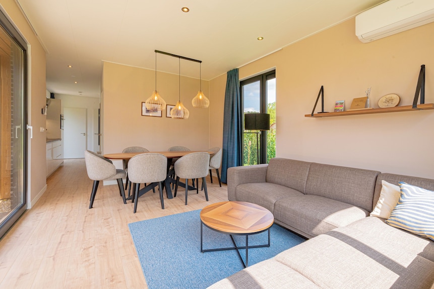 Geniet Met 6 Personen In Een Lichte Parklodge Met Omheind Hondenhek, Privé Sauna En Hottub. Ruime Living, 3 Slaapkamers En Groot Terras. - Winterswijk