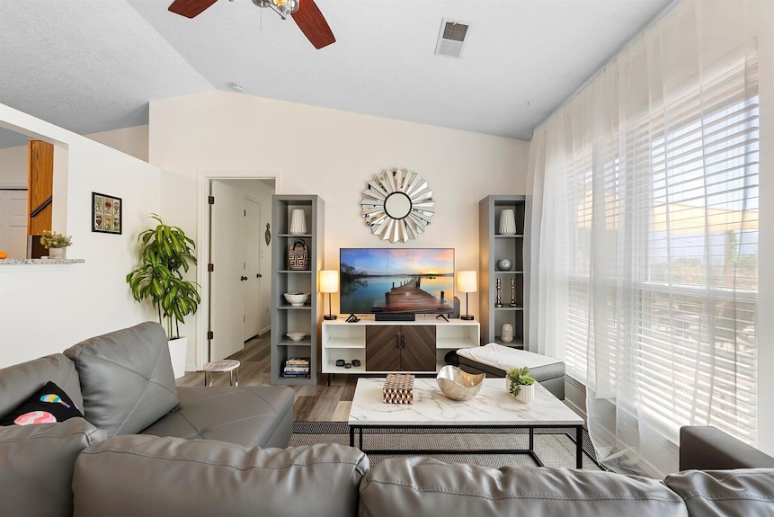 Welcome To Mountain View Escape - Albuquerque, NM