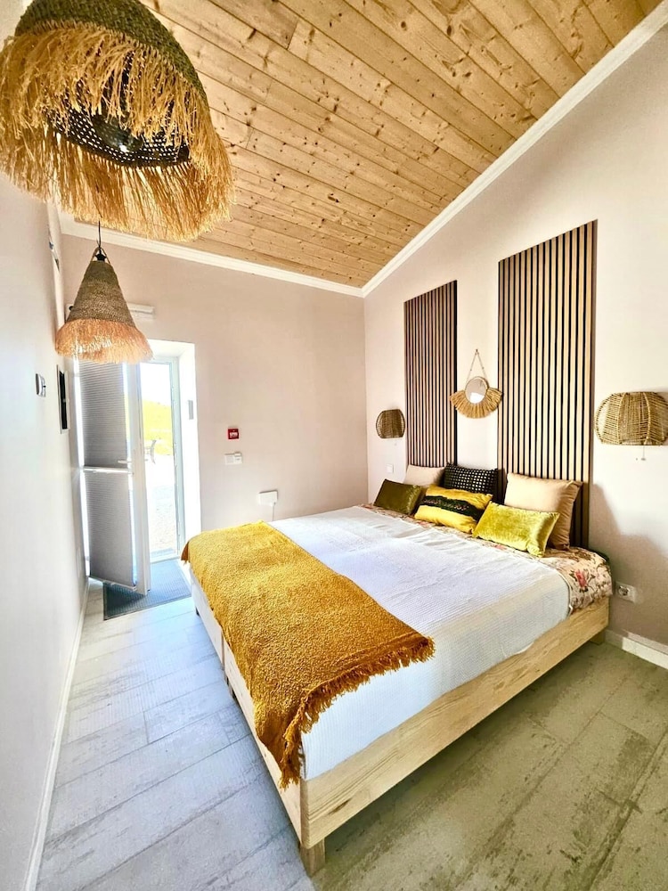 Portugals Infinity Eco Suite Resort - Portugal