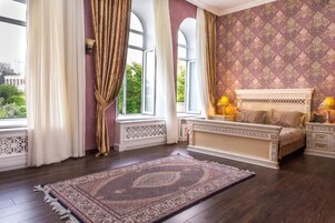 Apartamento, 2 quartos, varanda, Vista para a cidade | Roupa de alta qualidade, camas de colchão Select Comfort, minibar 