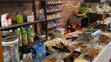 Pequeno-almoço tipo buffet diário incluído