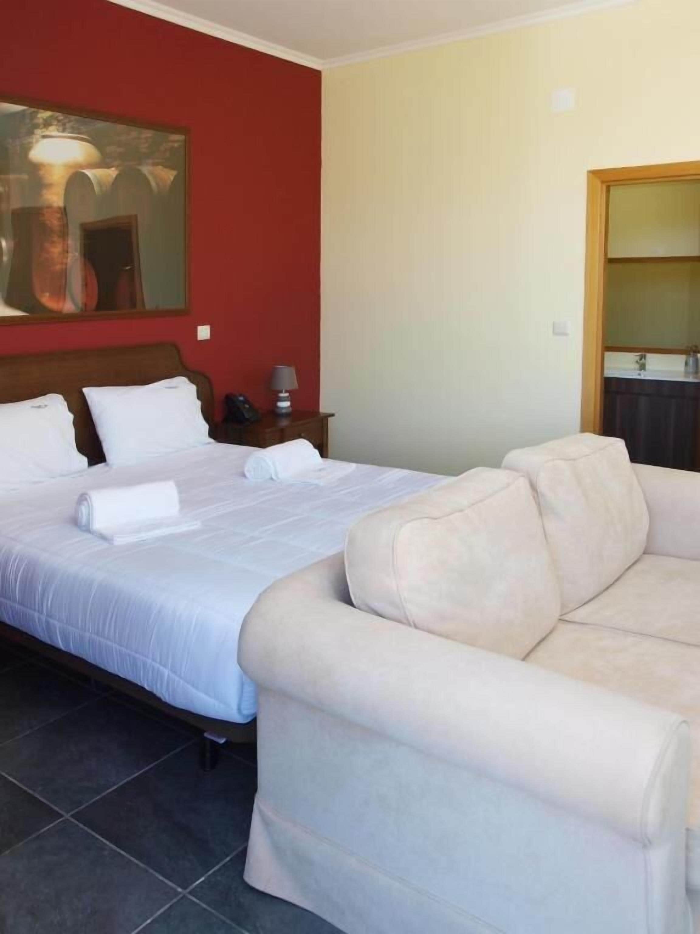 Quarto Clássico com Cama de Casal | Secretária, secretária adequada para computadores portáteis 