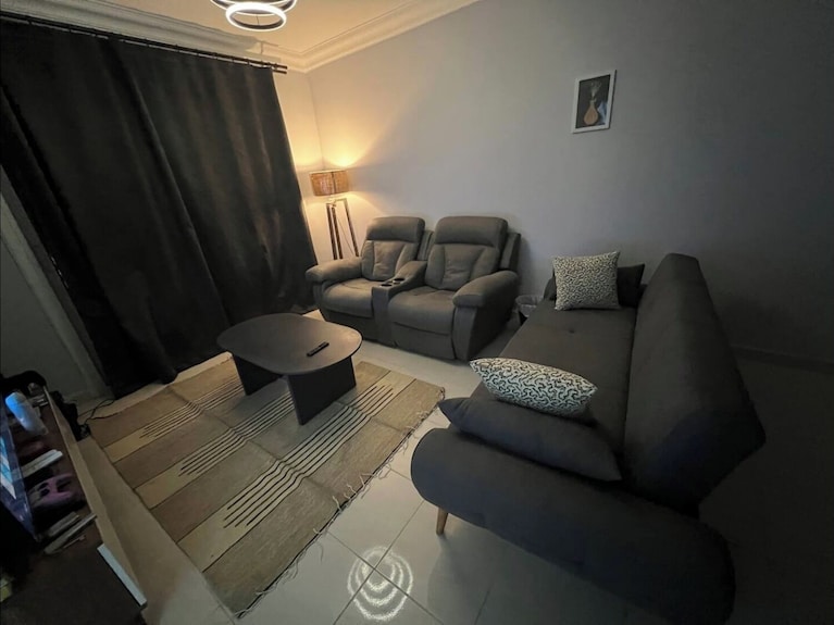 Charming 2-bedroom Apartment With Ac, Wifi In Enchanting Cairo Governorate - Kairo