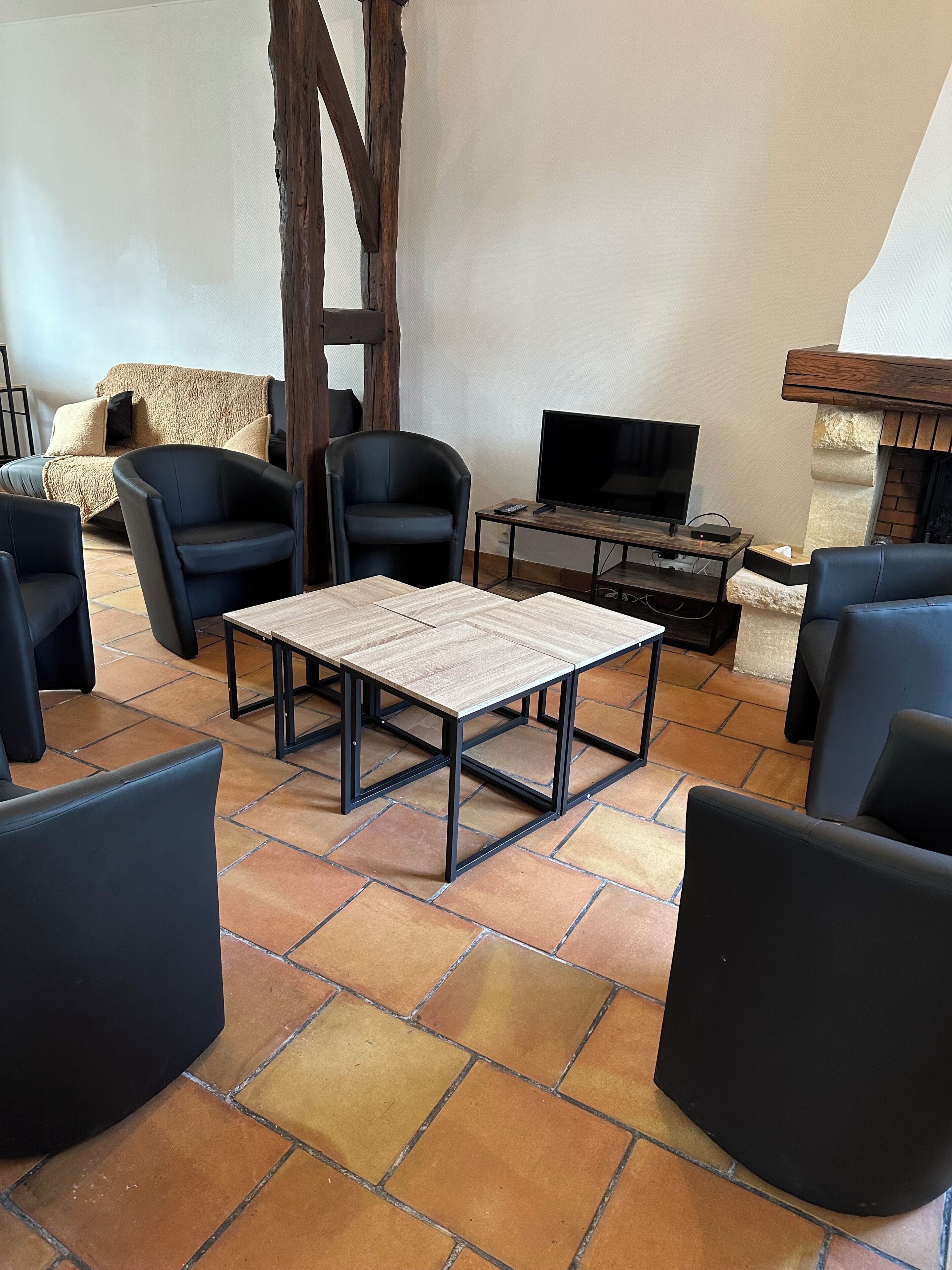 Maison Familiale, 13 Lits, 3 Sdb, 3 Wc, Terrasse, Jardin, Parking Gratuit - Bourges