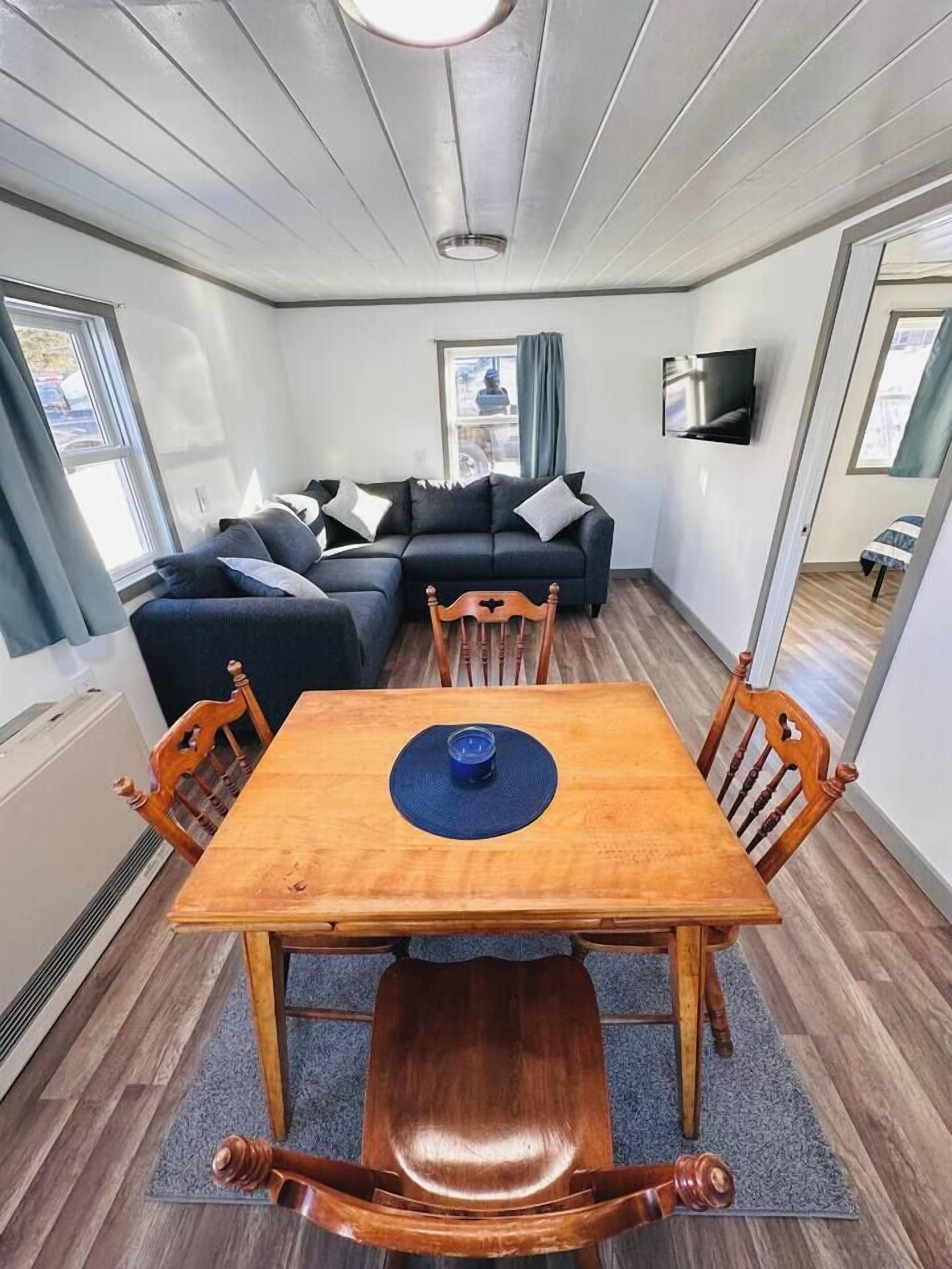 Moose River Cabin 2 - Firefly - Maine