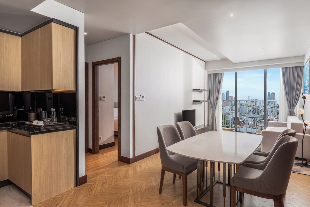 Suite Familiar, 1 quarto, Vista para a cidade | Sala de estar