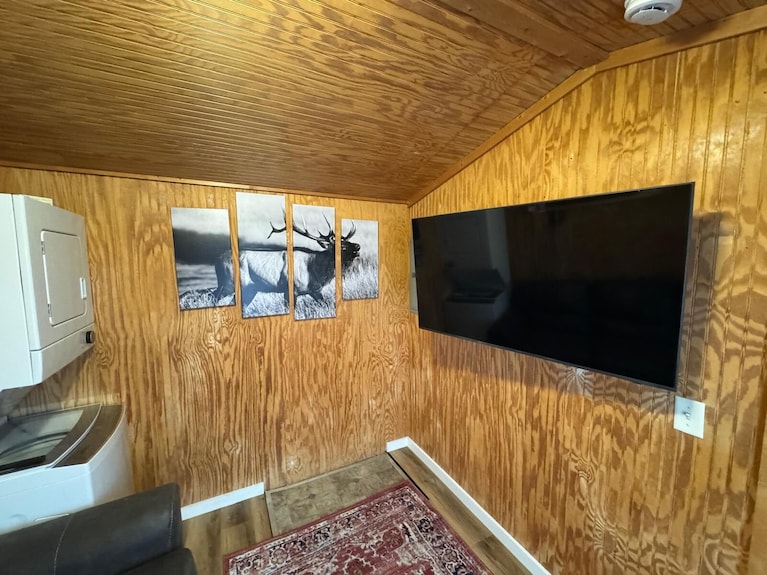 Elkhorn Cabin Summary - North Dakota