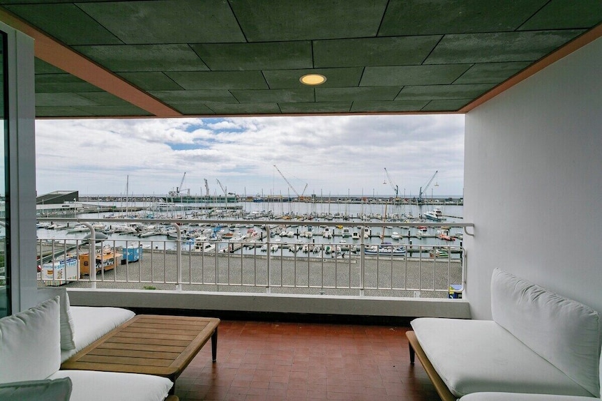 Guestready - Elegant Marina Apartment - Ponta Delgada