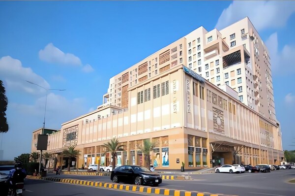 Goldcrest Apartments Lahore - Lahore