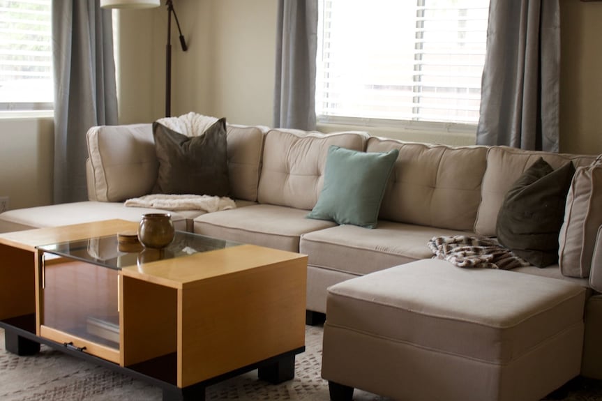 Modern Comfort At The Cottonwood Vine- Cozy Retreat W/ Desk & Spacious Yard - Clarkdale, AZ