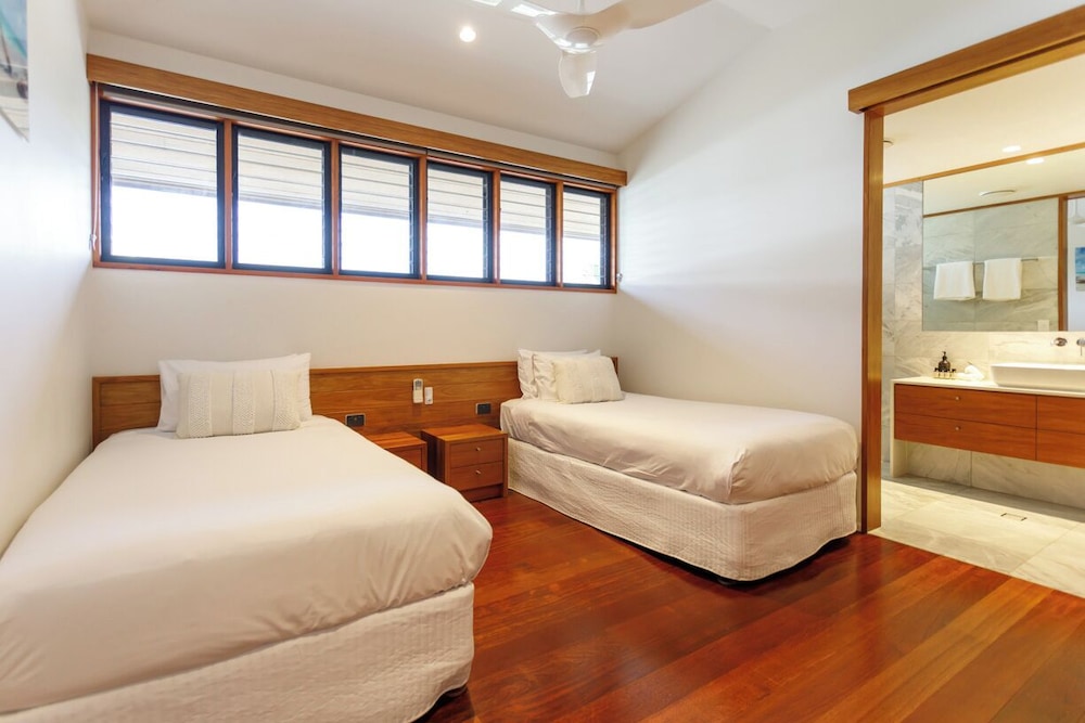 Cala 14 - Airlie Beach