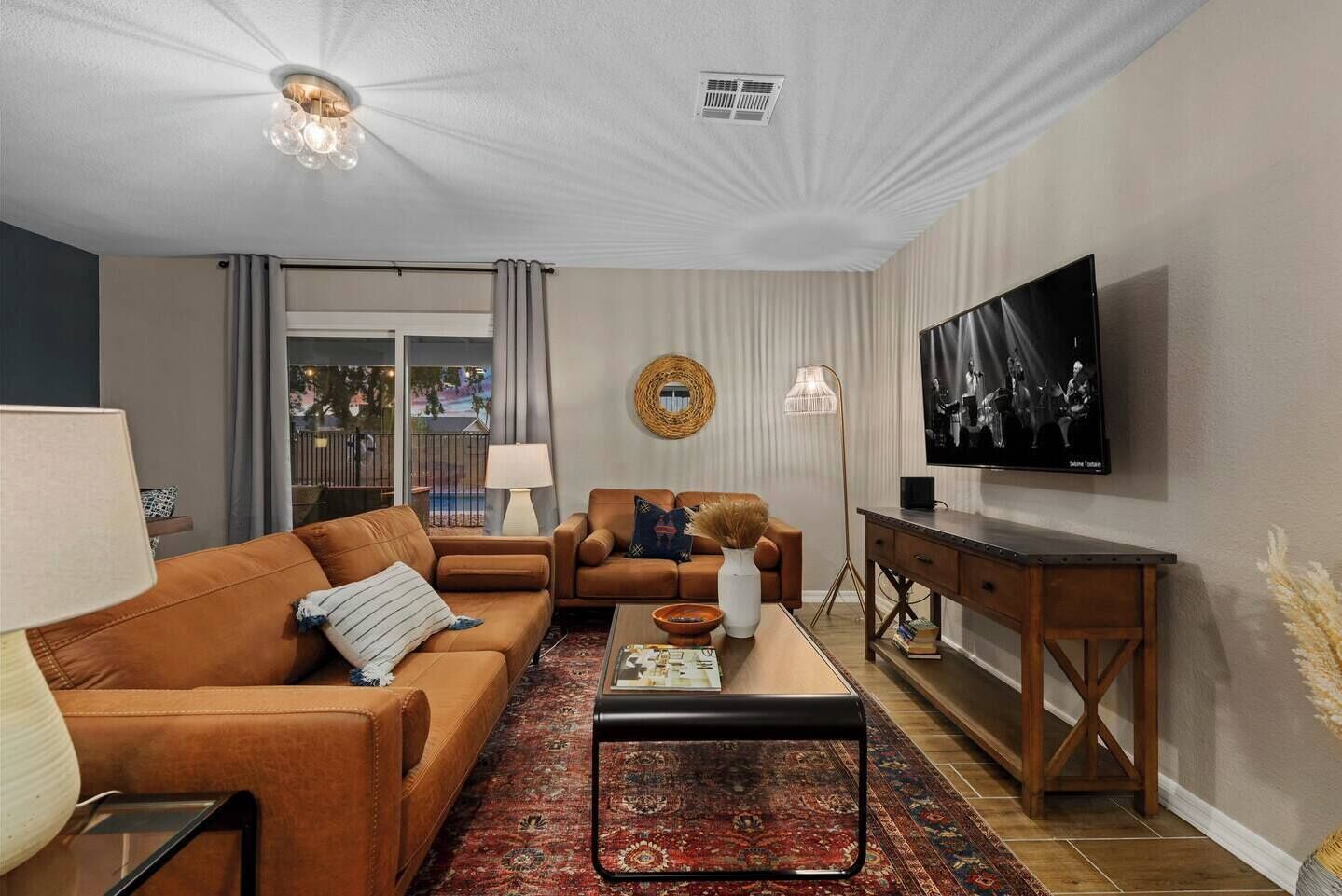 Quiet & Peaceful Home! With Heated Swimming Pool - Mesa, AZ