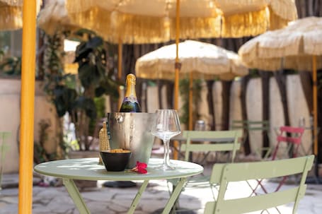 Fachada. Hôtel Lou Juan