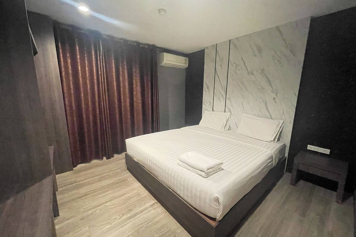 Suite, 2 quartos | Secretária, Wi-fi grátis, roupa de cama fornecida