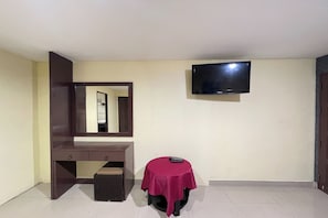 Quarto Deluxe | Cofre no quarto, secretária, ferro/tábua de engomar, Wi-fi grátis